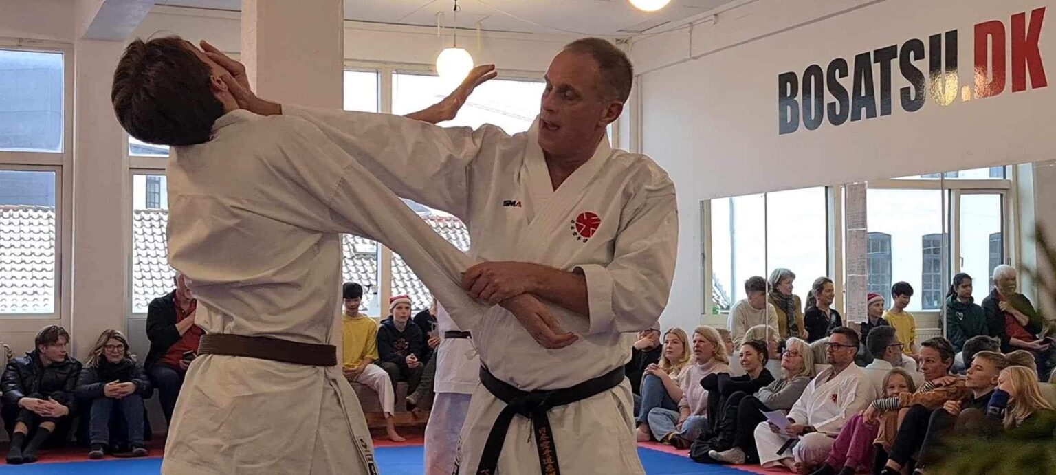 Rekordstor graduering ved Itosu-Kai Danmark | Karatenews